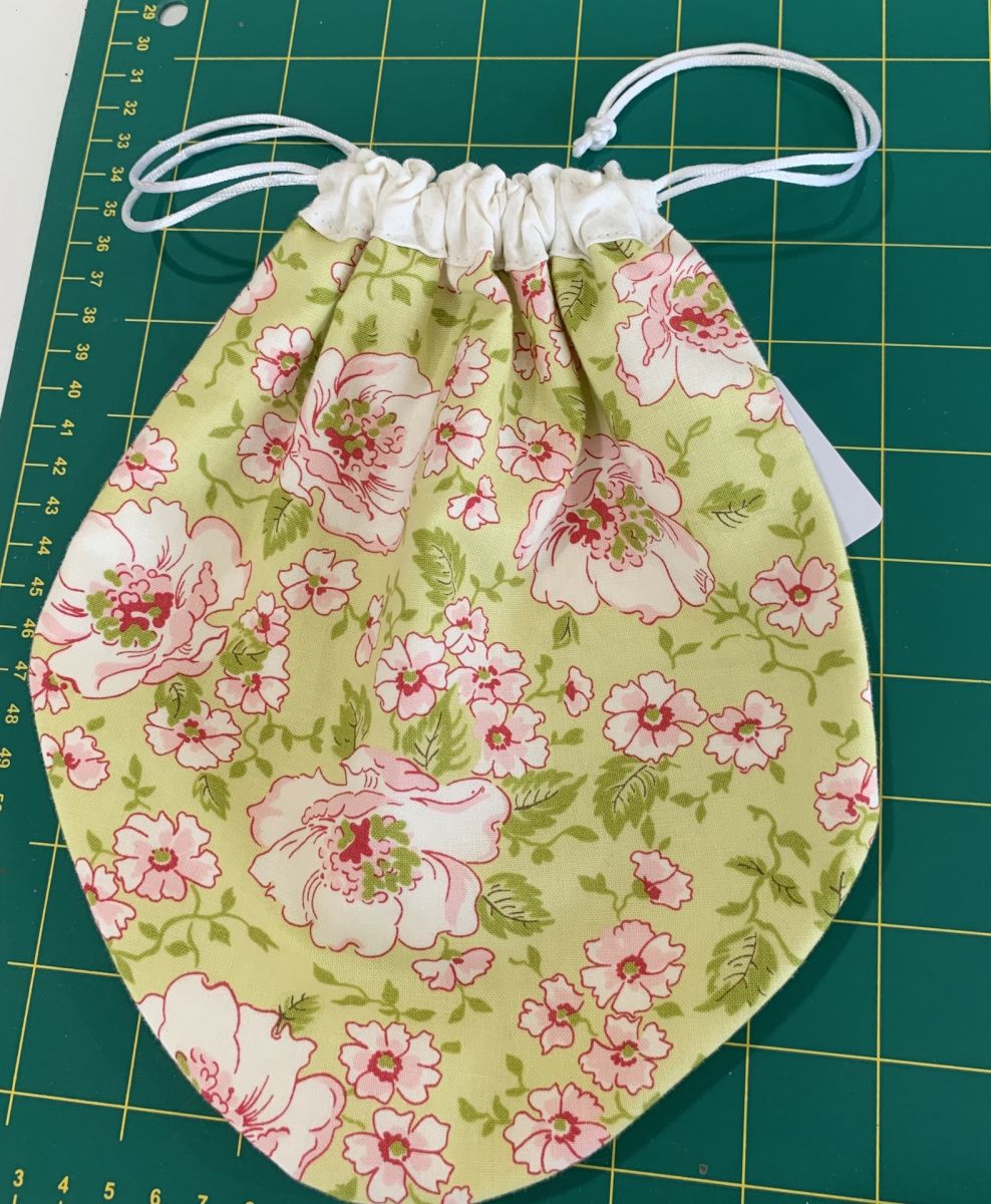 Megelles Sewing Tutorials Draw String Bag Tutorial